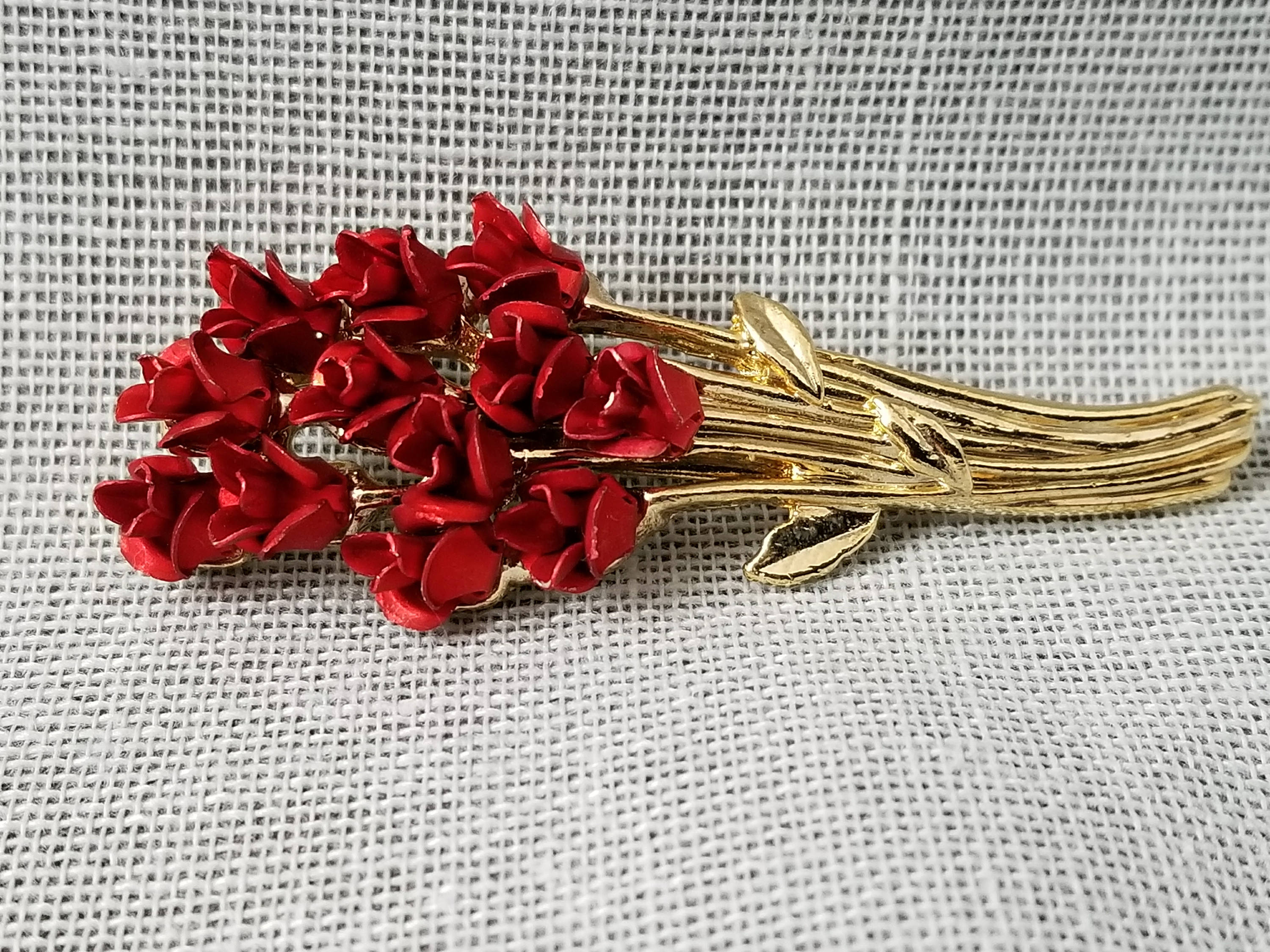 Vintage Bouquet of Roses Brooch by Danbury Mint & Avon. DM 97 | Etsy