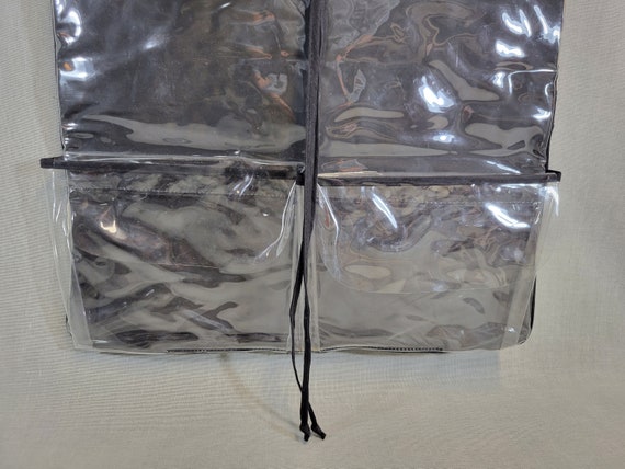 Oscar de la Renta Tri-Fold Hang Up Toiletries Jewelry… - Gem