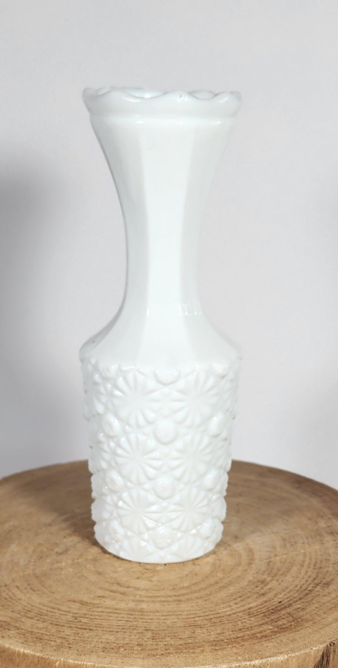 Fenton Daisy & Button Pattern Vintage Milk Glass Vase, Ruffled Top Edge ...