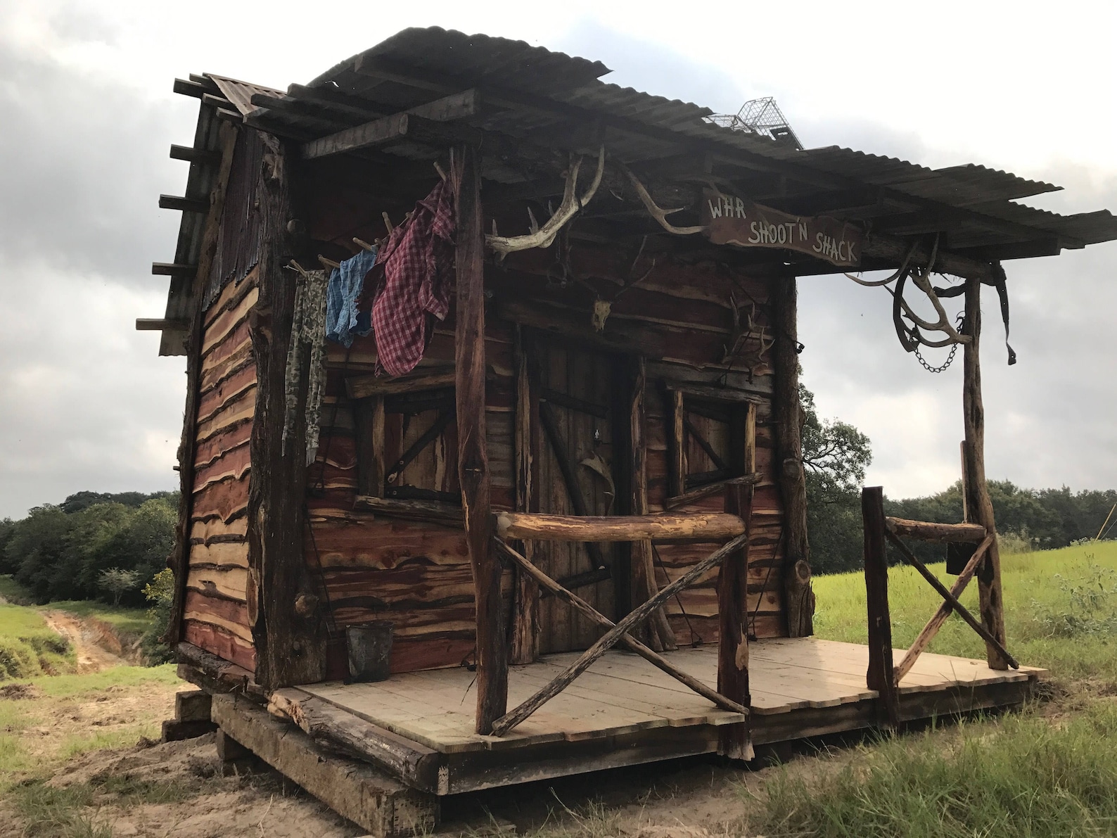 SHOOT'N SHACK - Etsy