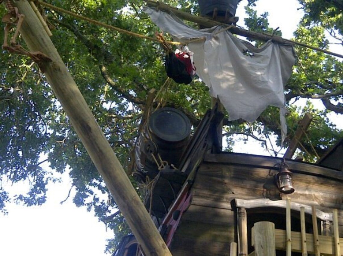 Pirate Tree House - Etsy