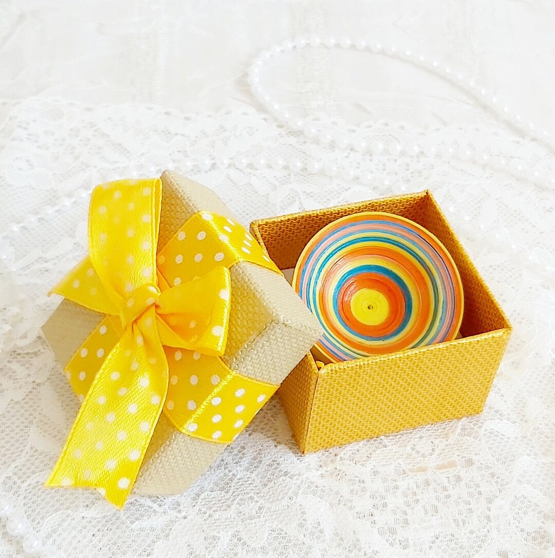 Paper Quilling Concentric Disc Brooch Collar Pin, Orange Filigree ...