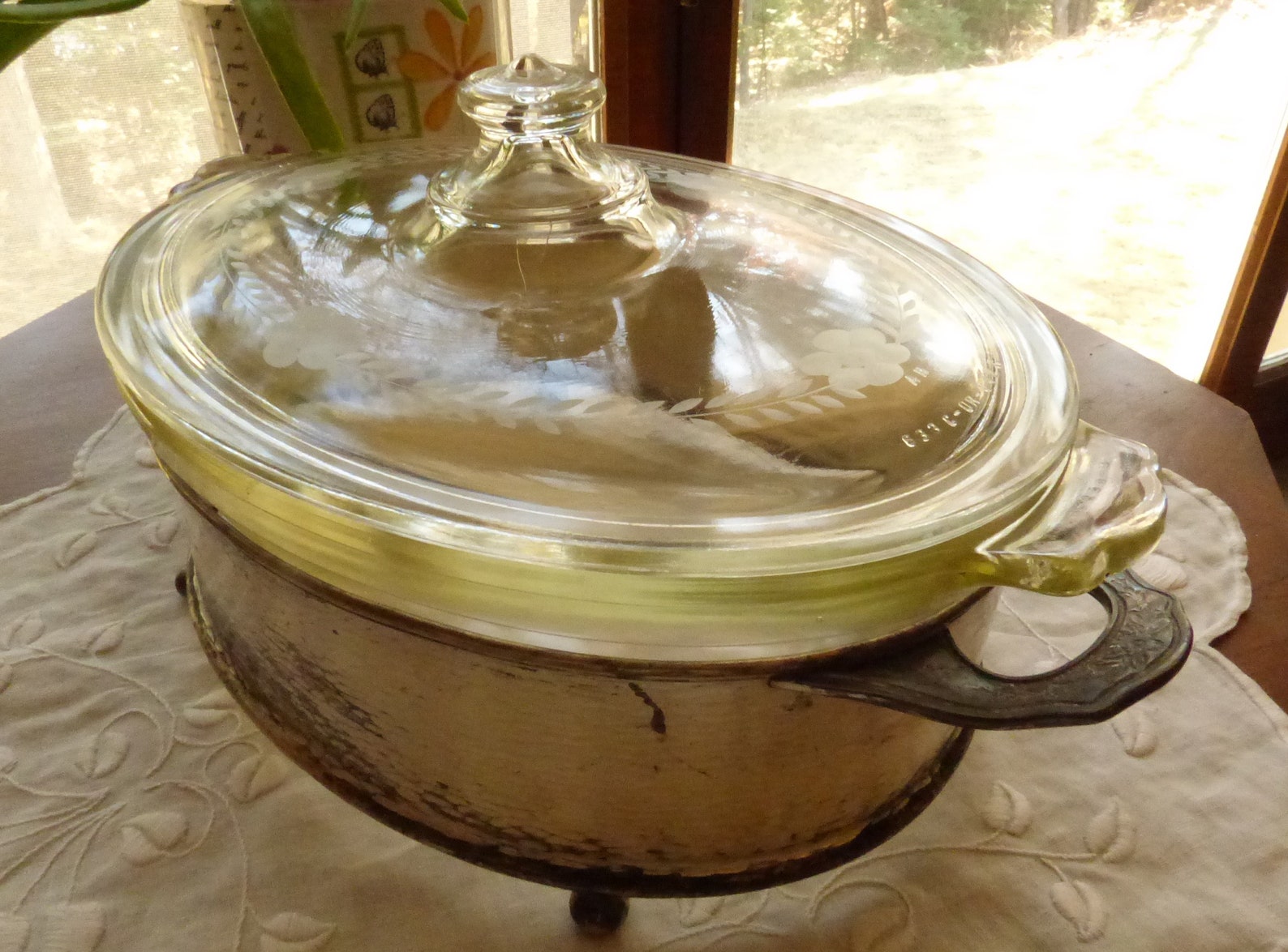 Pyrex Glass Casserole Oval Baking Dish, Floral Leaf Etched Lid Top ...