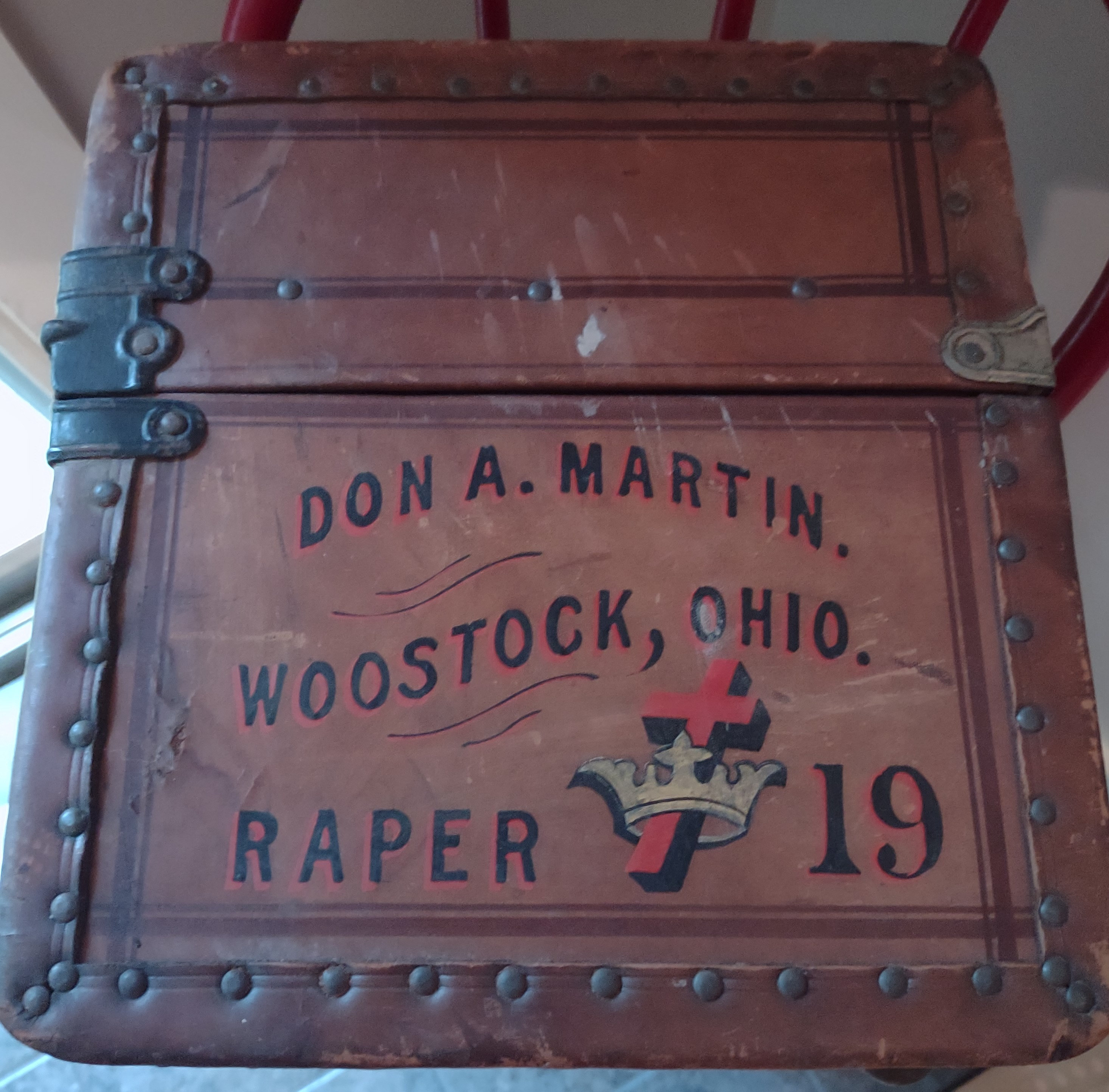 Knights Templar Masonic Uniform Suitcase Train Case Trunk Scabbard ...