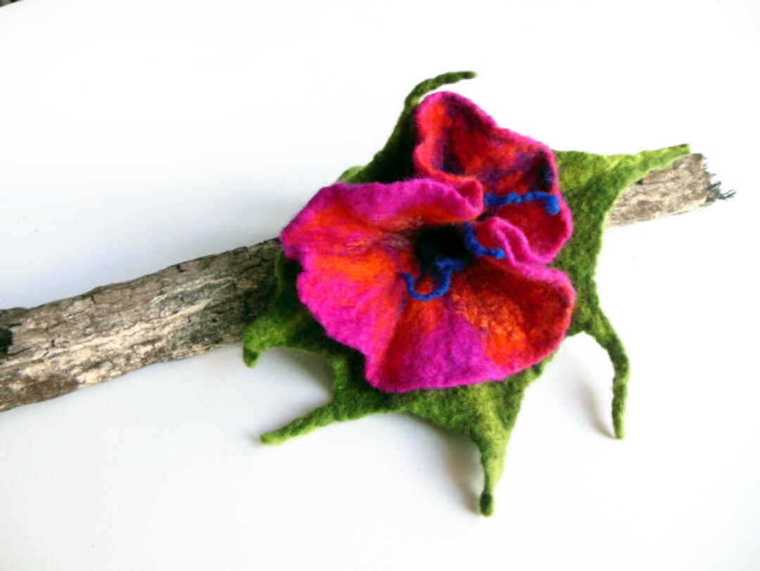 Felt Brooch Flower Brooch Hand Felted Brooch Pin Pink Green OOAK Flower ...
