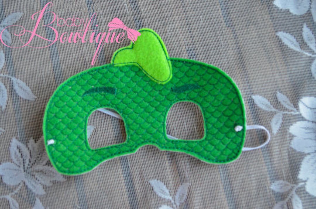 Gecko Inspirted CHILD Size Mask - Etsy