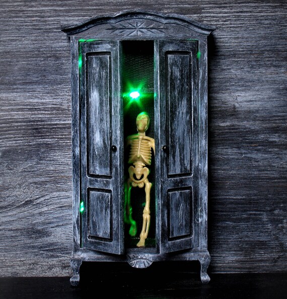 Illuminated Miniature Wardrobe With Interiority for Halloween | Etsy