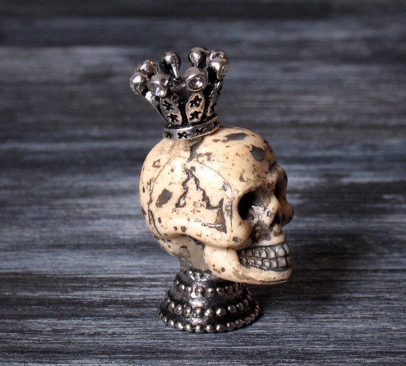 Miniature Skull Princess for your Dollhouse | Etsy