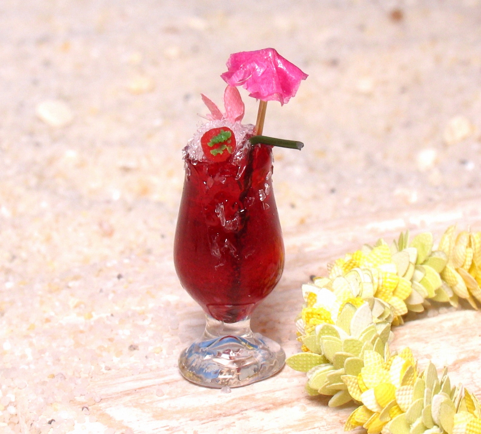 Tropical Miniature Hawaiian Cocktail for your Dollhouse | Etsy