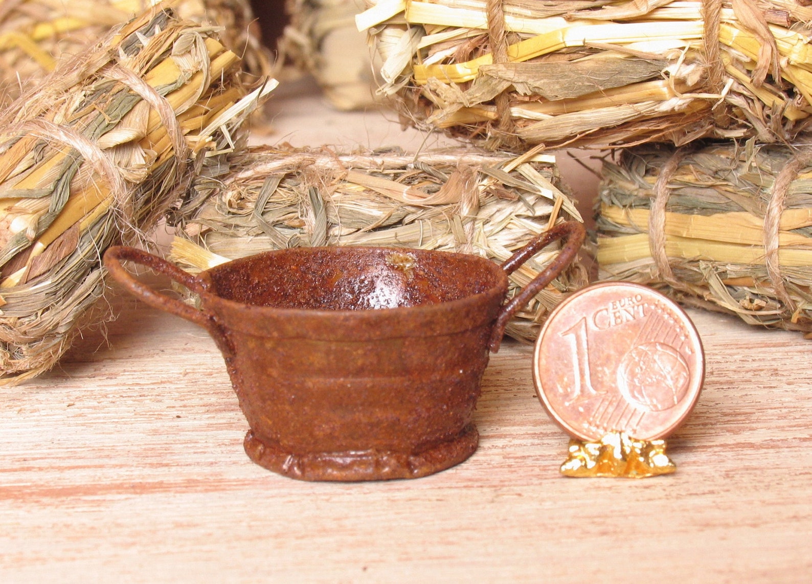 Rustic Rusty Miniature Metal Tub for Your Dollhouse Garden - Etsy