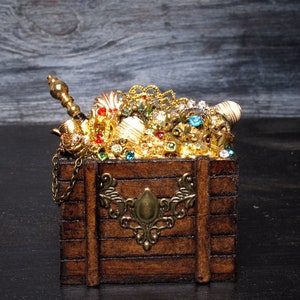 Miniature Treasure Chest for Your Dollhouse - Etsy