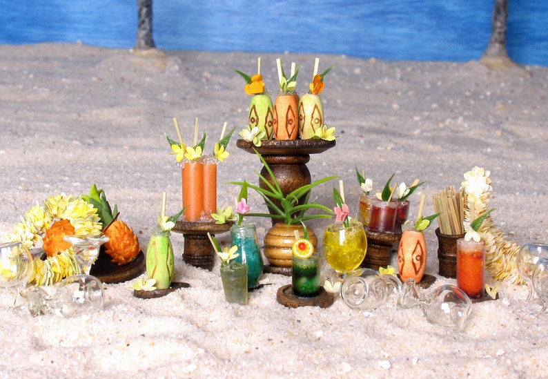 Illuminated Miniature Hawaiian Tiki Bar wild Totem | Etsy
