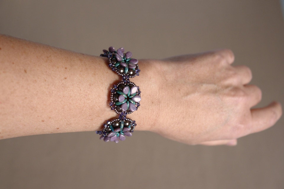 Crescent and Pip Beads Bracelet Tutorial - Water Lilies Bracelet - PDF ...