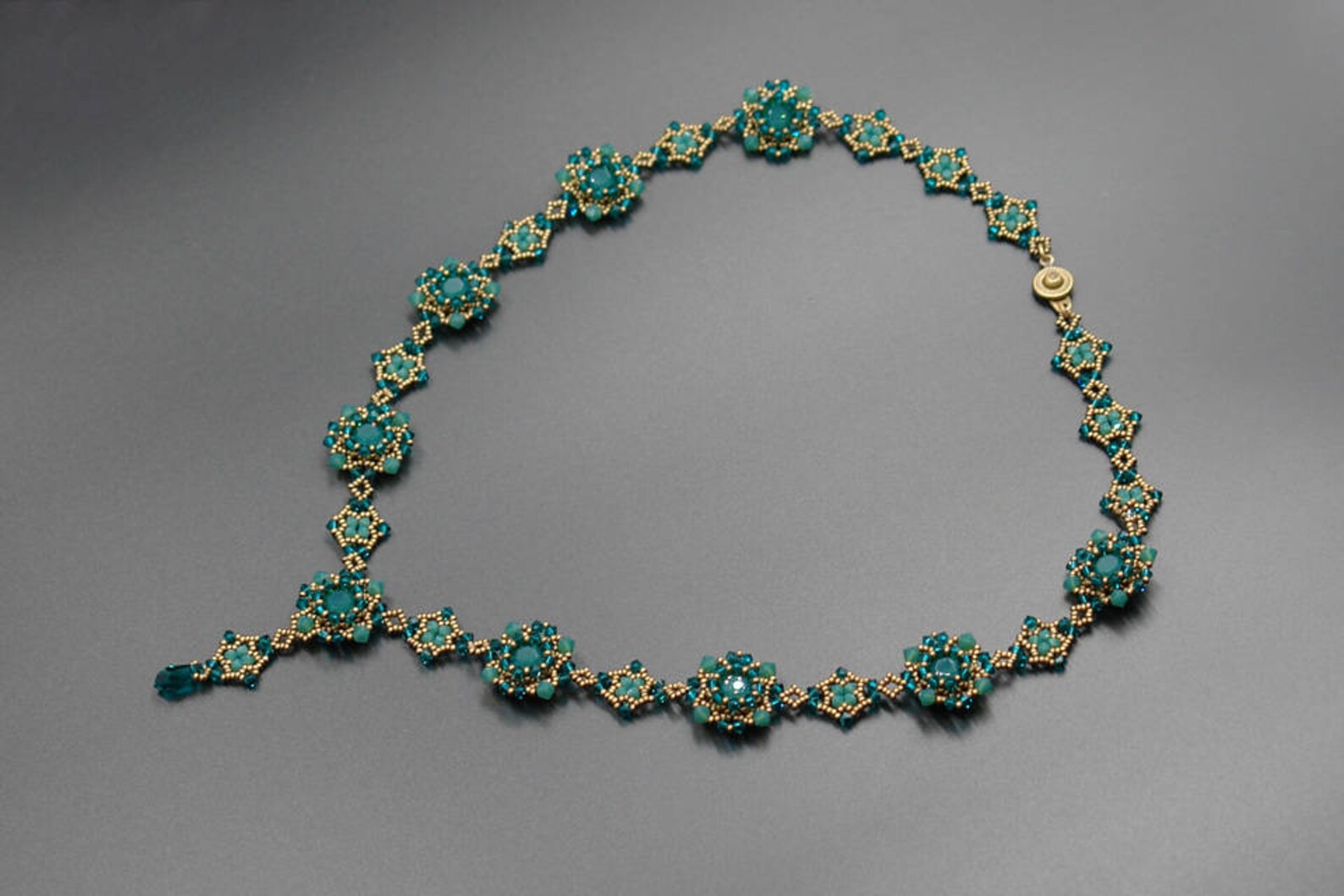 Beading Tutorial - 8mm Swarovski Chatons Necklace Tutorial - Sweet ...