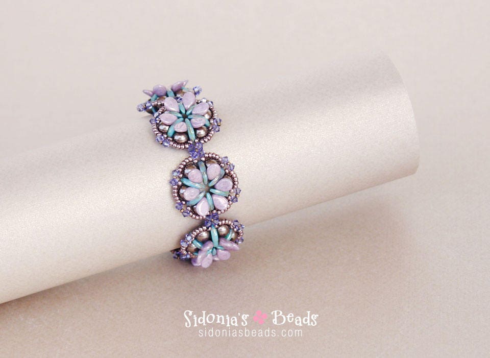 Crescent and Pip Beads Bracelet Tutorial Water Lilies - Etsy Israel