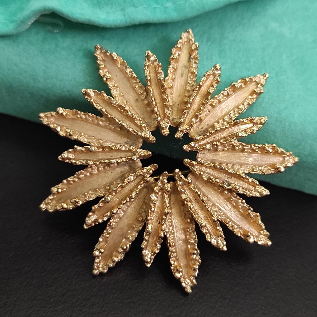 Vintage Avon Starburst Flower Brooch Gold Sparkle Statement Pin Costume ...
