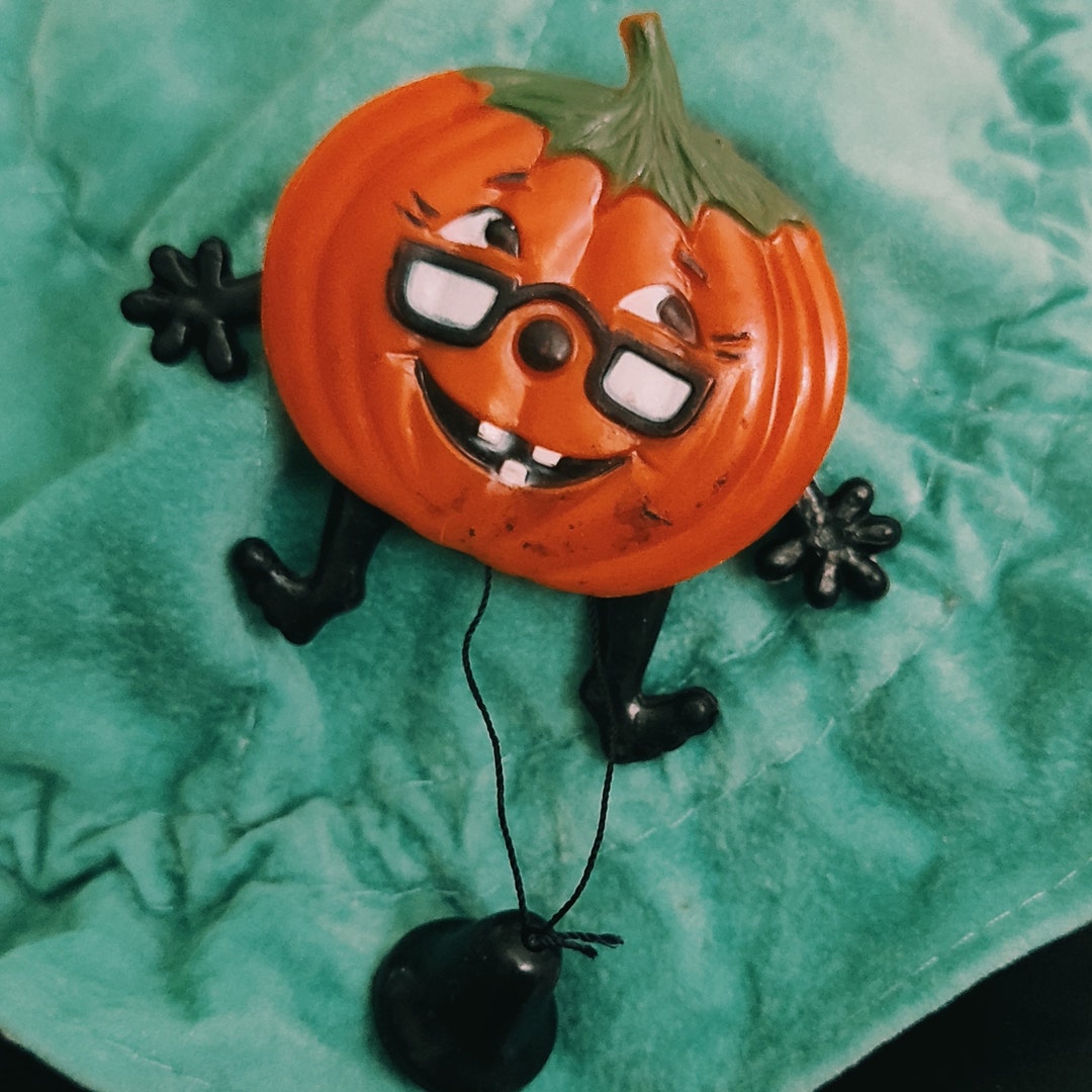 Vintage Thanksgiving Pumpkin Articulated Brooch Funny Cartoon Pumpkin ...