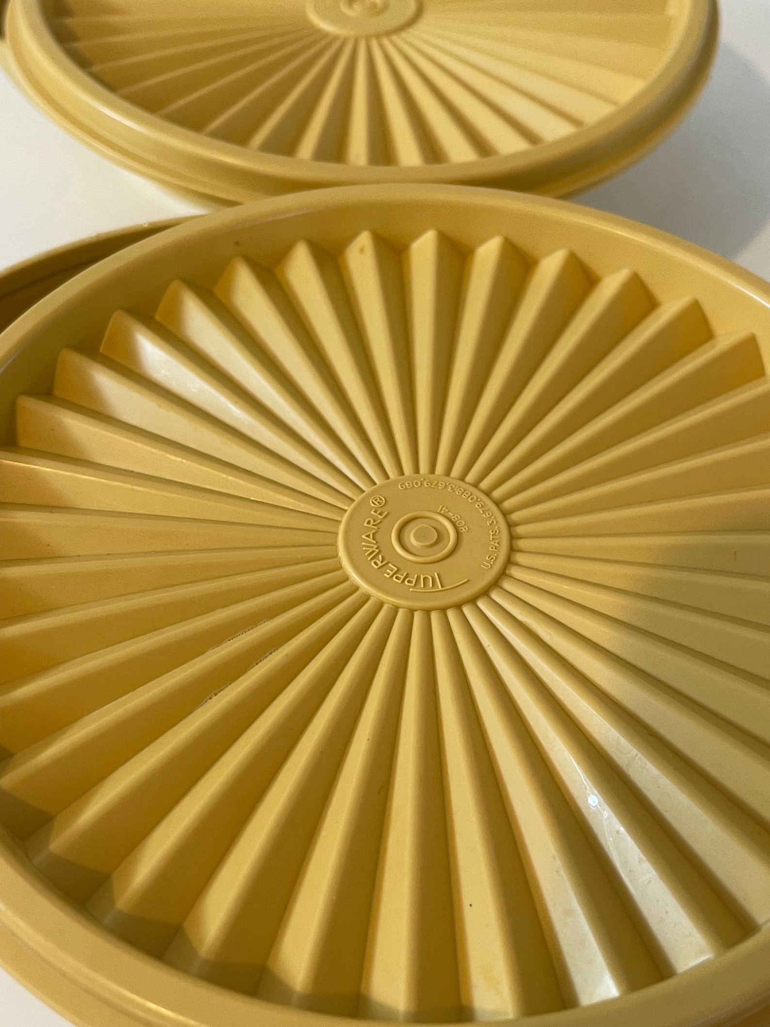 Set of Two Harvester Gold 890 Tupperware Bowls With Lids - Etsy