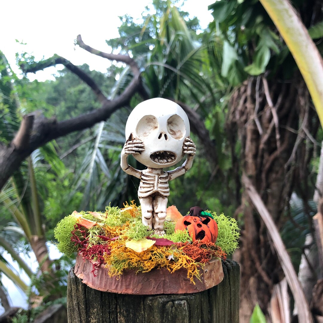 Large Miniature Skeleton Figurine, Halloween Decoration - Etsy