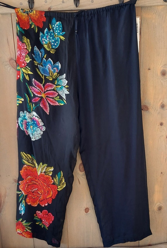 Vintage Renee Derby Black Floral Embroidered Beaded D… - Gem