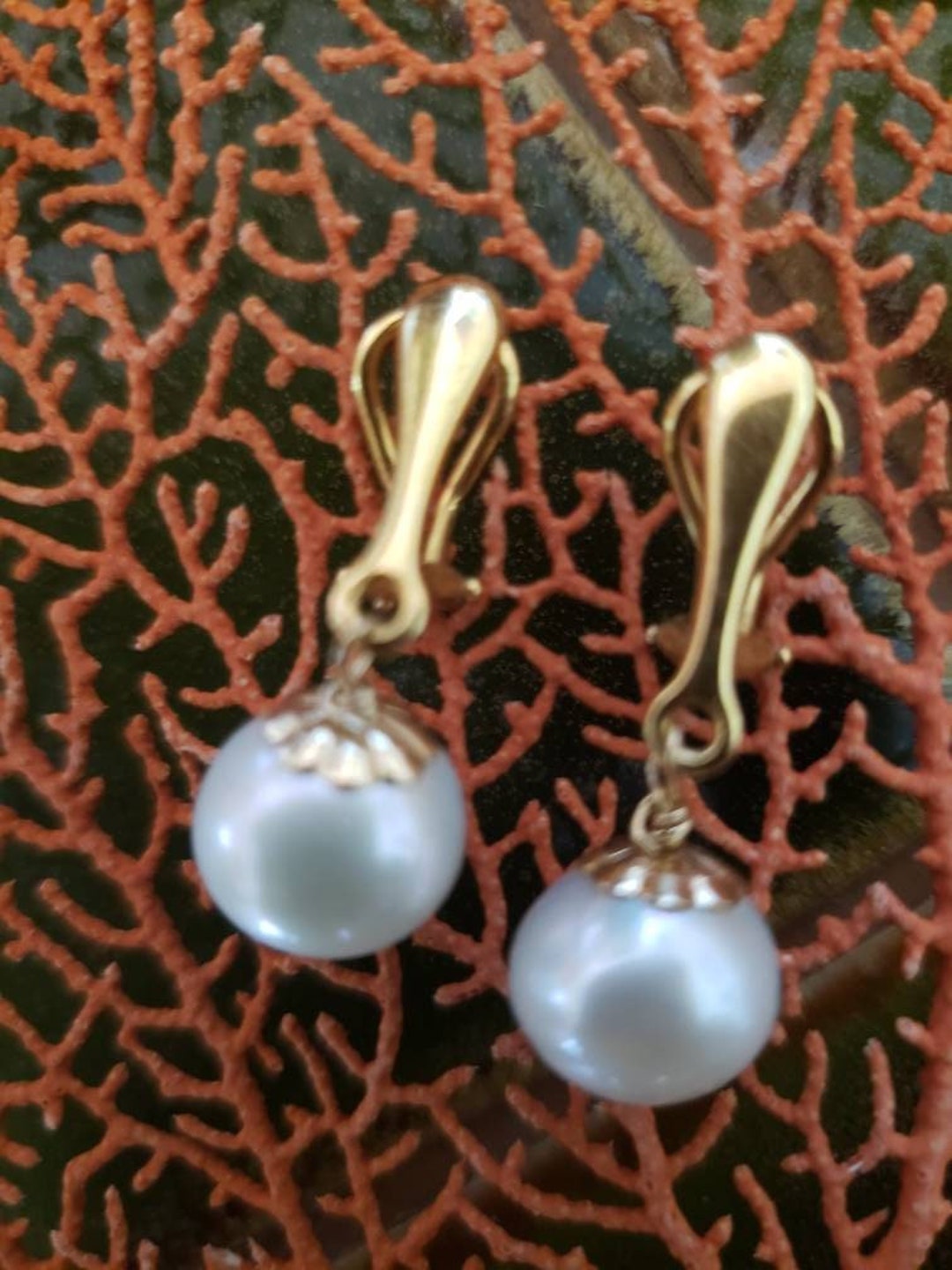 Edison Pearl Drop Clip-ons Are Simple Pearl Earrings for Unpierced ...