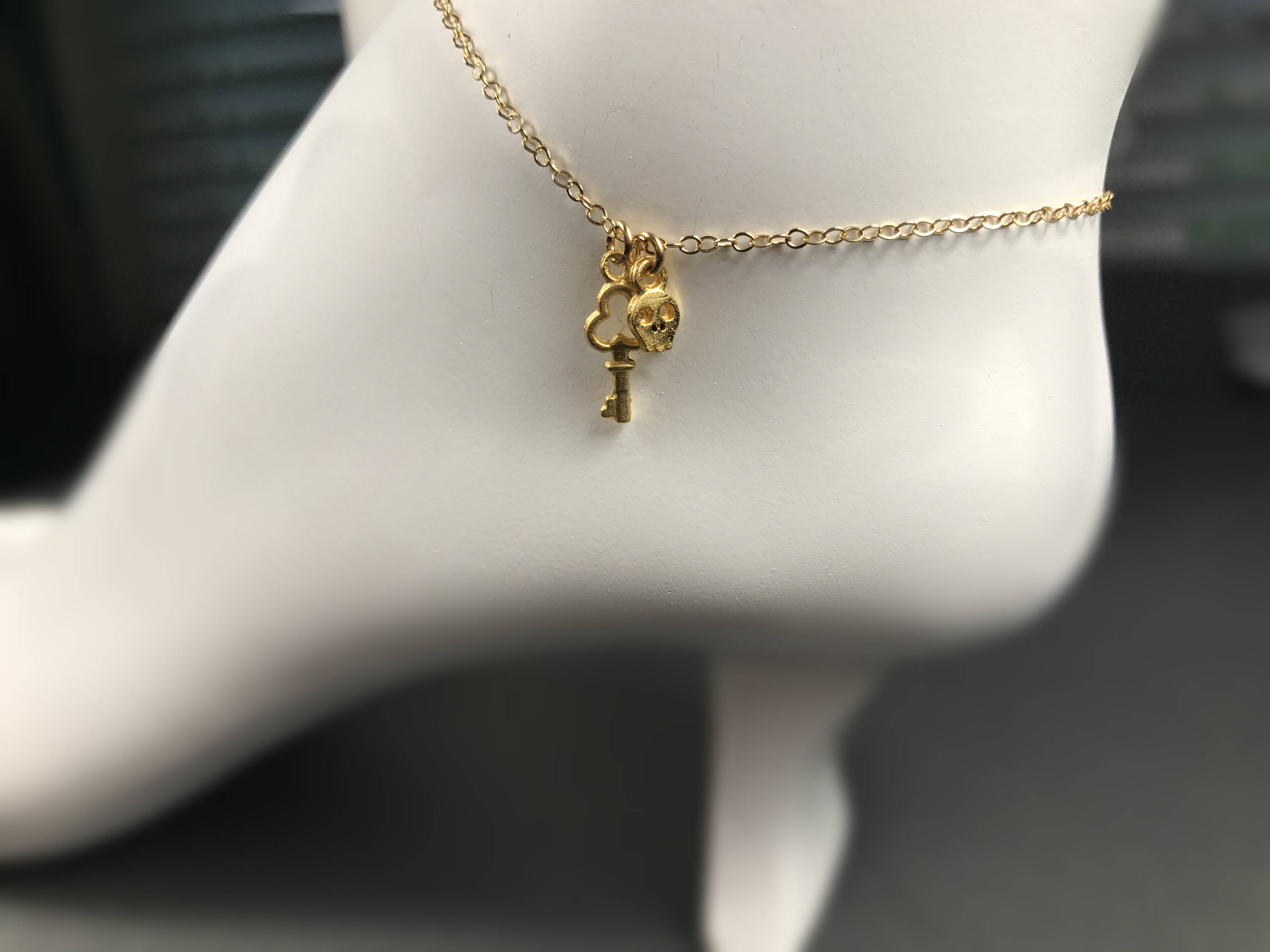 Gold Skull and Key Anklet / 14k Gold Filled Anklet / Beach Jewelry ...