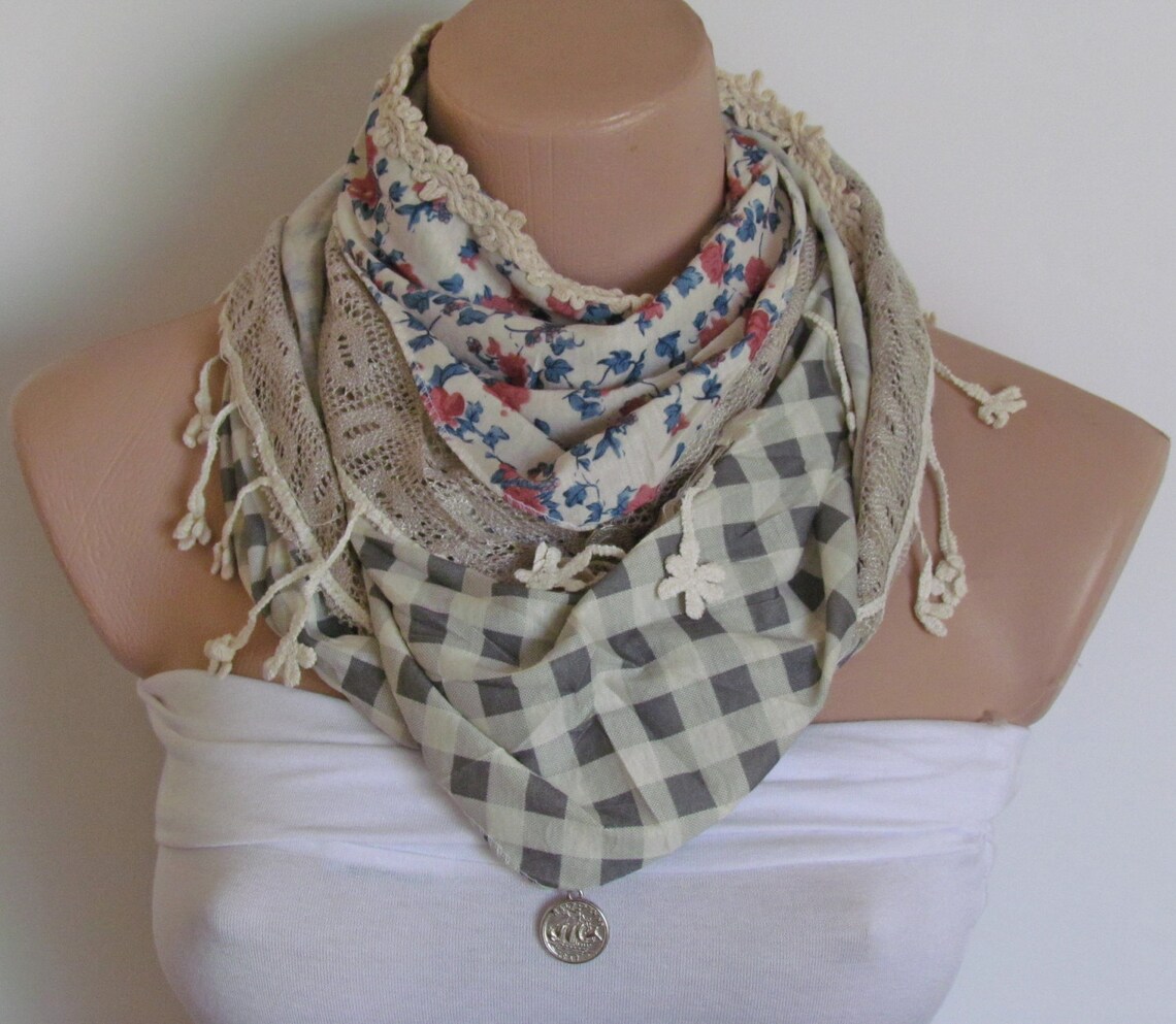 Winter Scarf With Fringe and Lace-triangle Shawl Scarf-winter Fashion ...