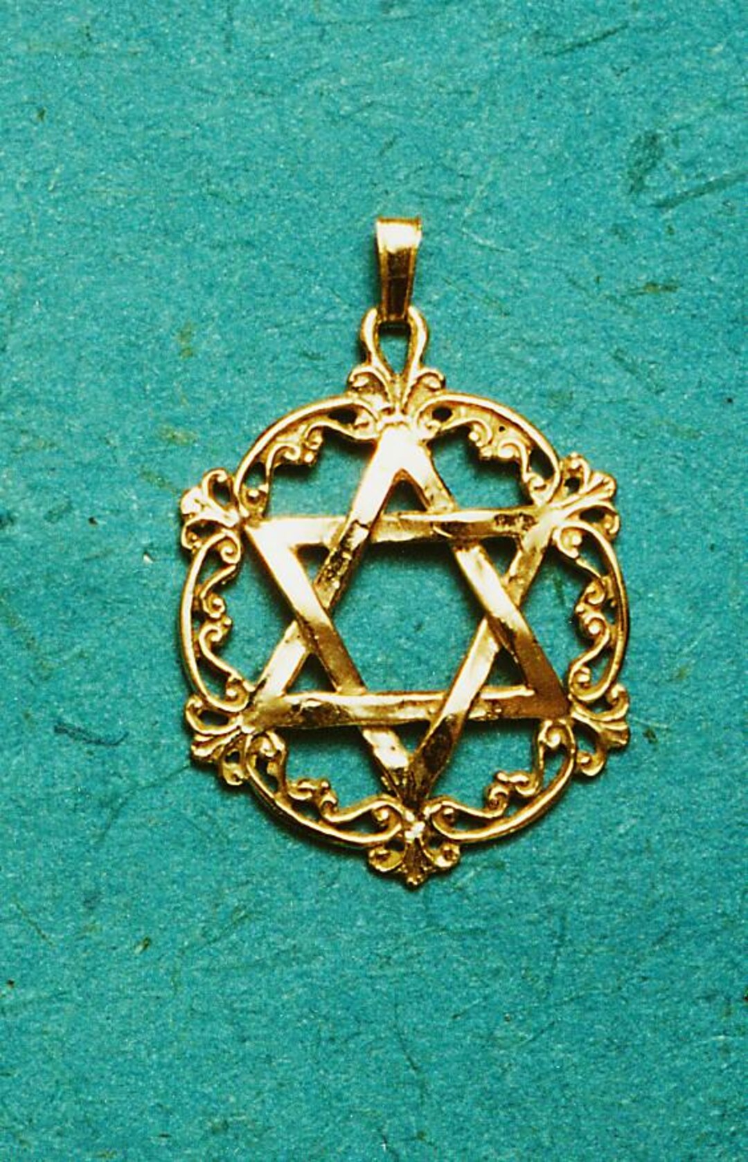 Vintage Star of David Pendant. Gold Magen David. Antique Design Jewish Star. Ancient Style Star ...