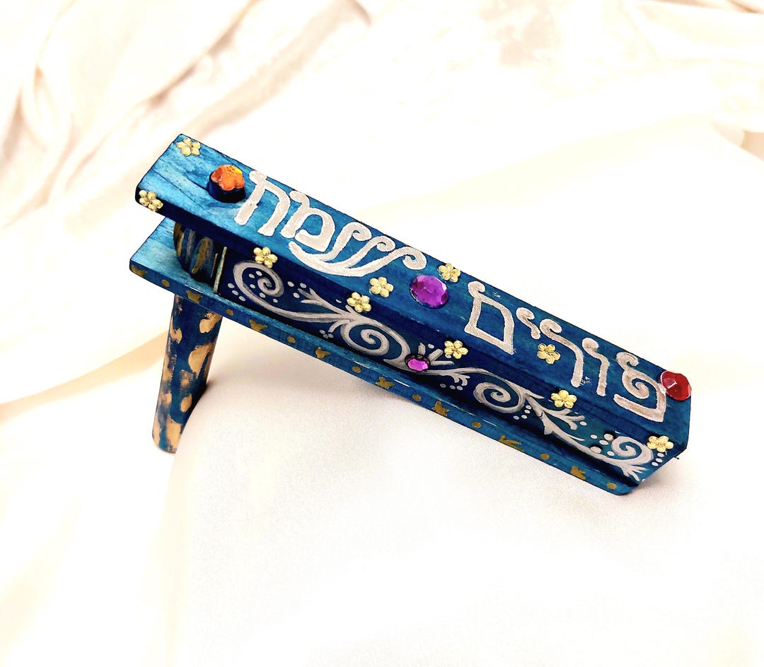 Purim Grogger. Hand Painted Olive Wood Grogger. Purim Noise Maker From ...