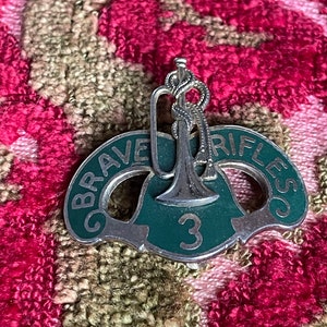 Vintage US Military 3rd Cavalry Regiment Insignia Pin Brave Rifles - Etsy