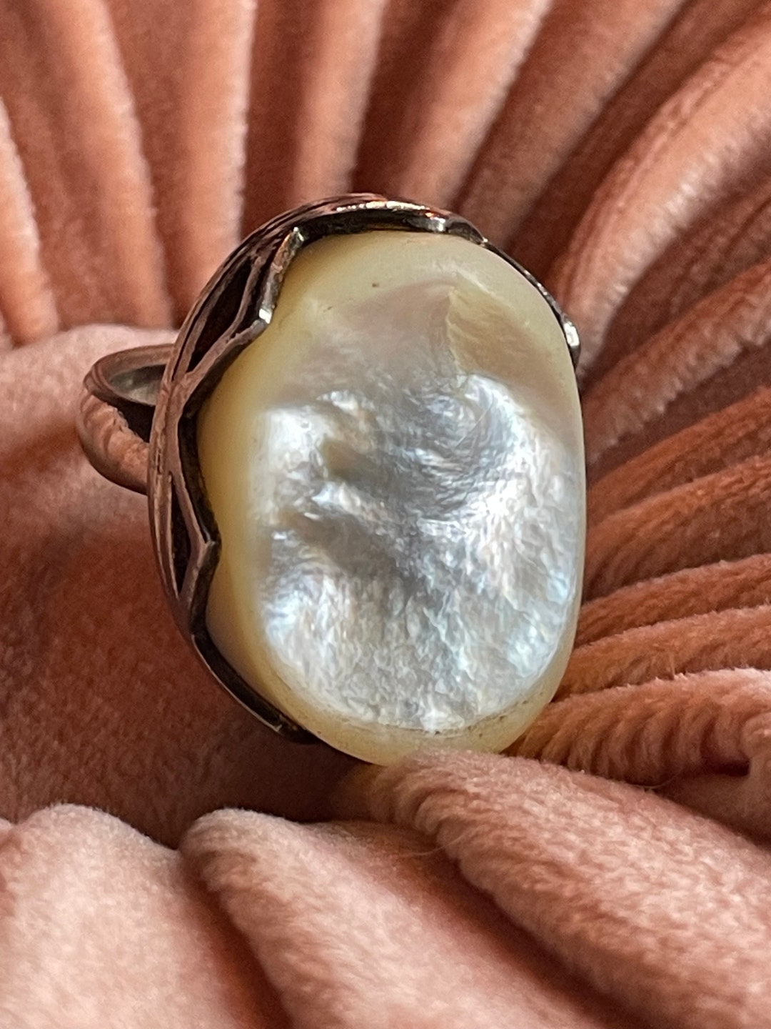 Vintage Whiting & Davis Mother of Pearl Statement Cocktail Ring Vintage ...