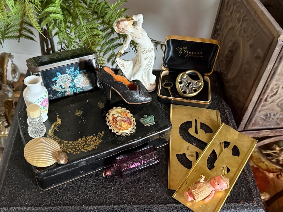 Antique Vintage Trinkets Tins 1920s Lady Figurine Jewelry Box Heart ...