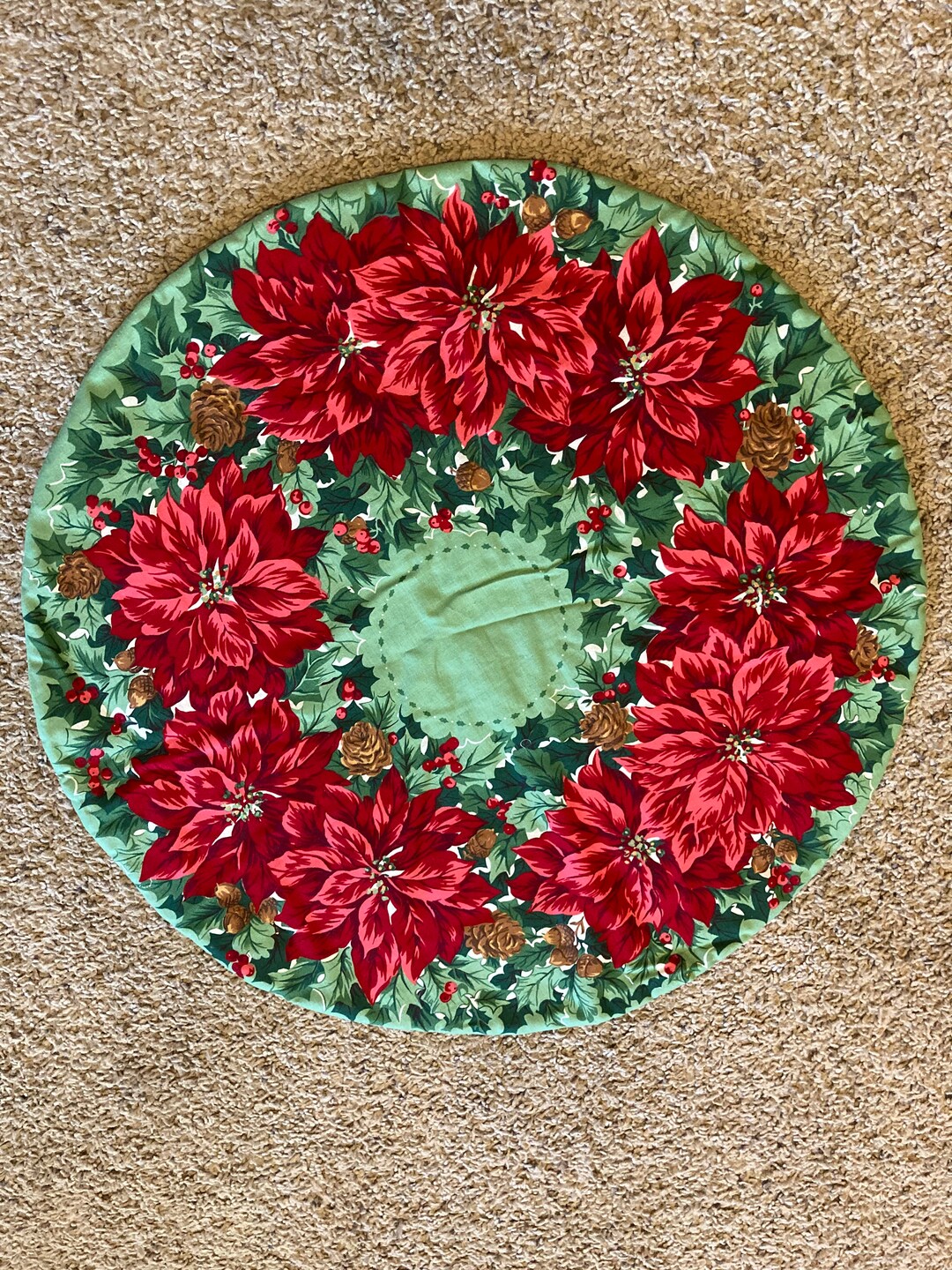 Christmas Round Table Mat/ Holiday Decor - Etsy