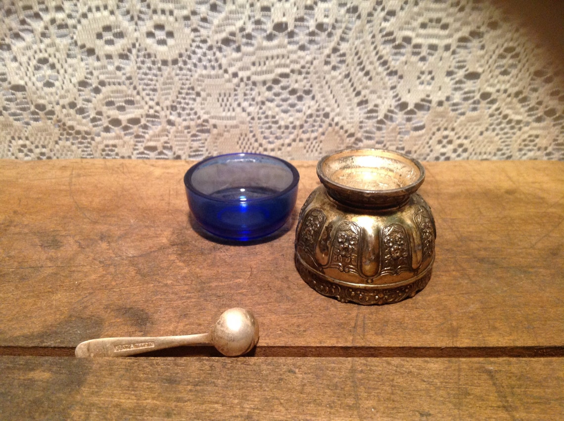 Beautiful Colbalt Blue Salt Cellar in Elegant Silver Base With Nickel ...