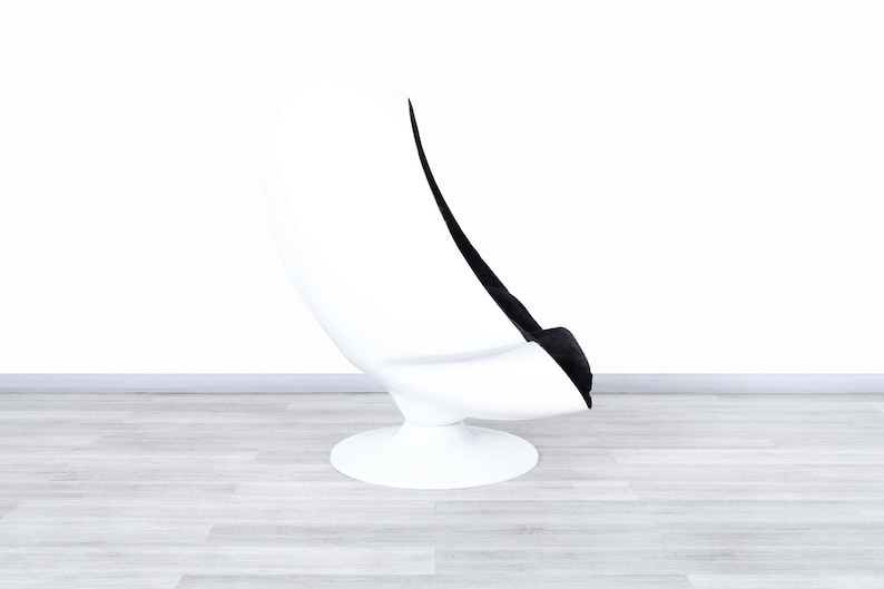 Merican Space Age Fiberglass "egg" Swivel Chair - Etsy