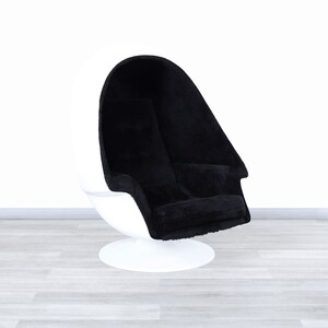 Merican Space Age Fiberglass "egg" Swivel Chair - Etsy