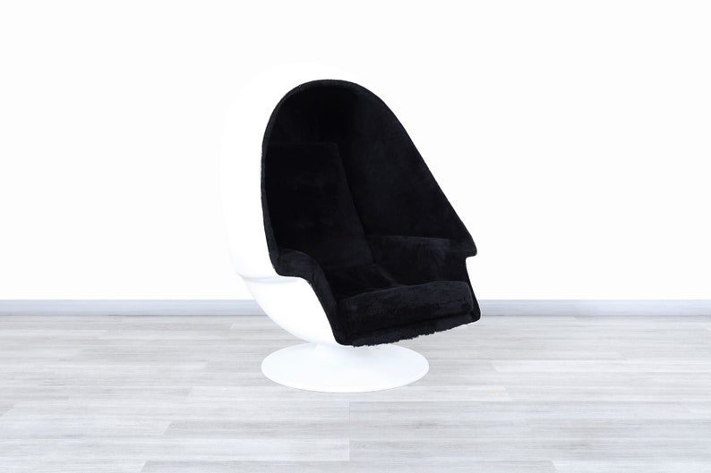 Merican Space Age Fiberglass "egg" Swivel Chair - Etsy
