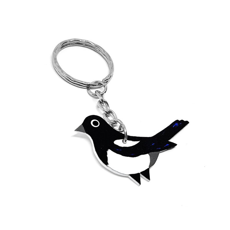 Magpie Bird Keyring | Handpainted | Keychain - Etsy UK