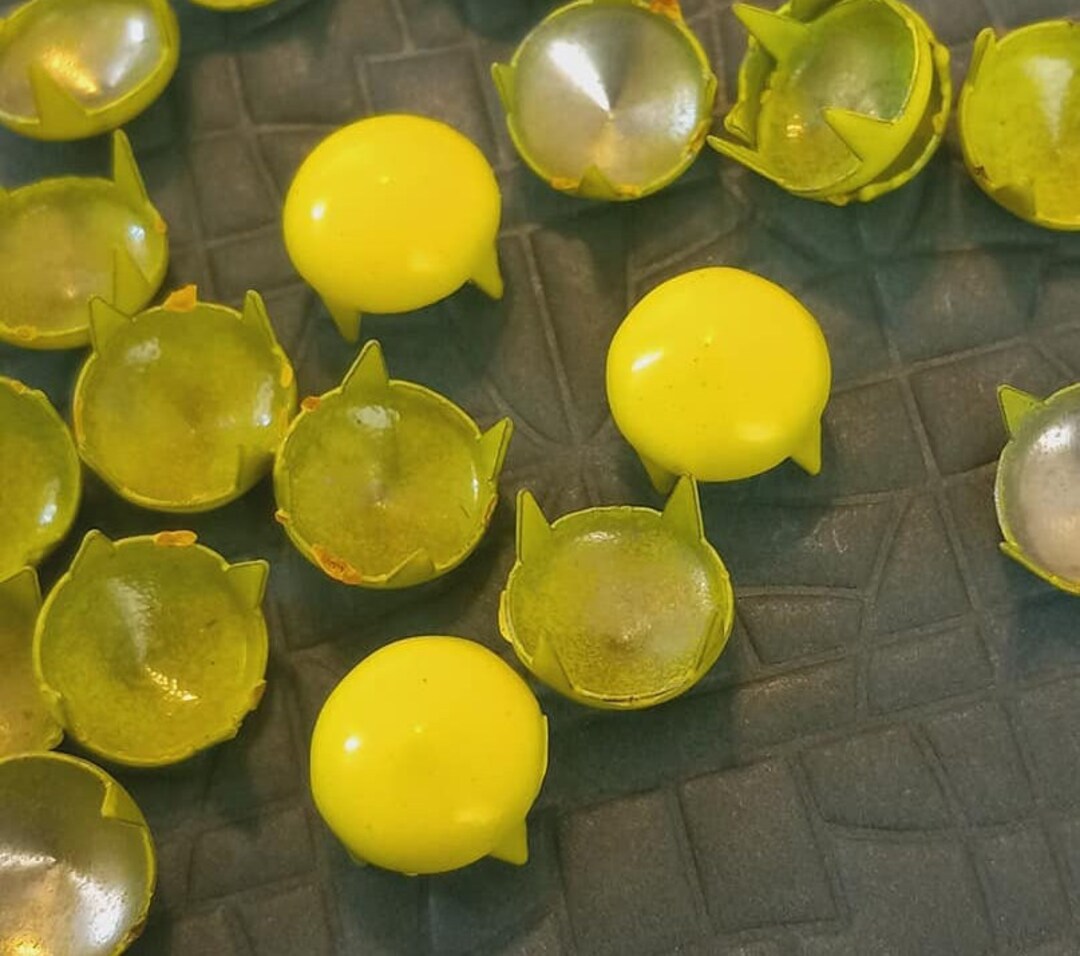 50pc 7mm Neon Soft Yellow Point 4 Prong Cone Studs. DIY Hardware for ...