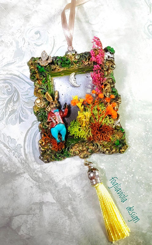 FANTASY WALL DECOR Tiny White Rabbit Door Ornament Rabbit Alice in ...