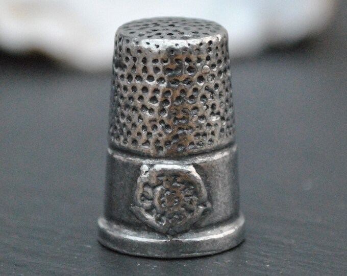Vintage Pewter Thimble Tudor Rose Historical Reproduction - Etsy