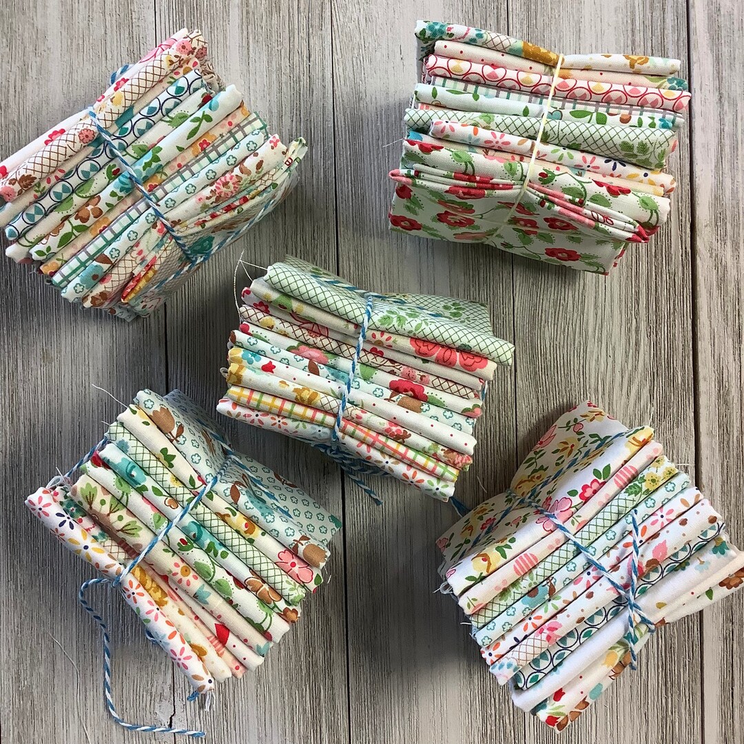 Scrappy 1/8th Bundle of 10 White Background Low Volume Vintage Style ...