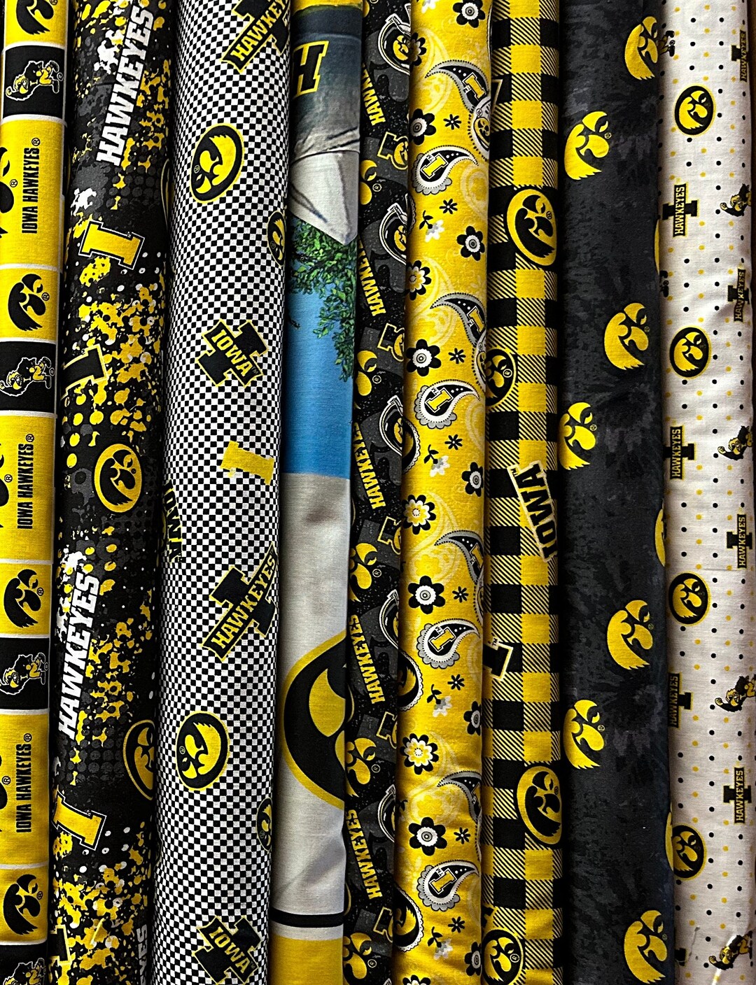 NCAA University of Iowa Hawkeyes Yellow & Black College Logo - Etsy