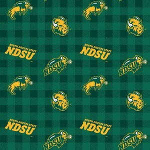 NCAA North Dakota State University Bisons Green & Yellow College Logo ...