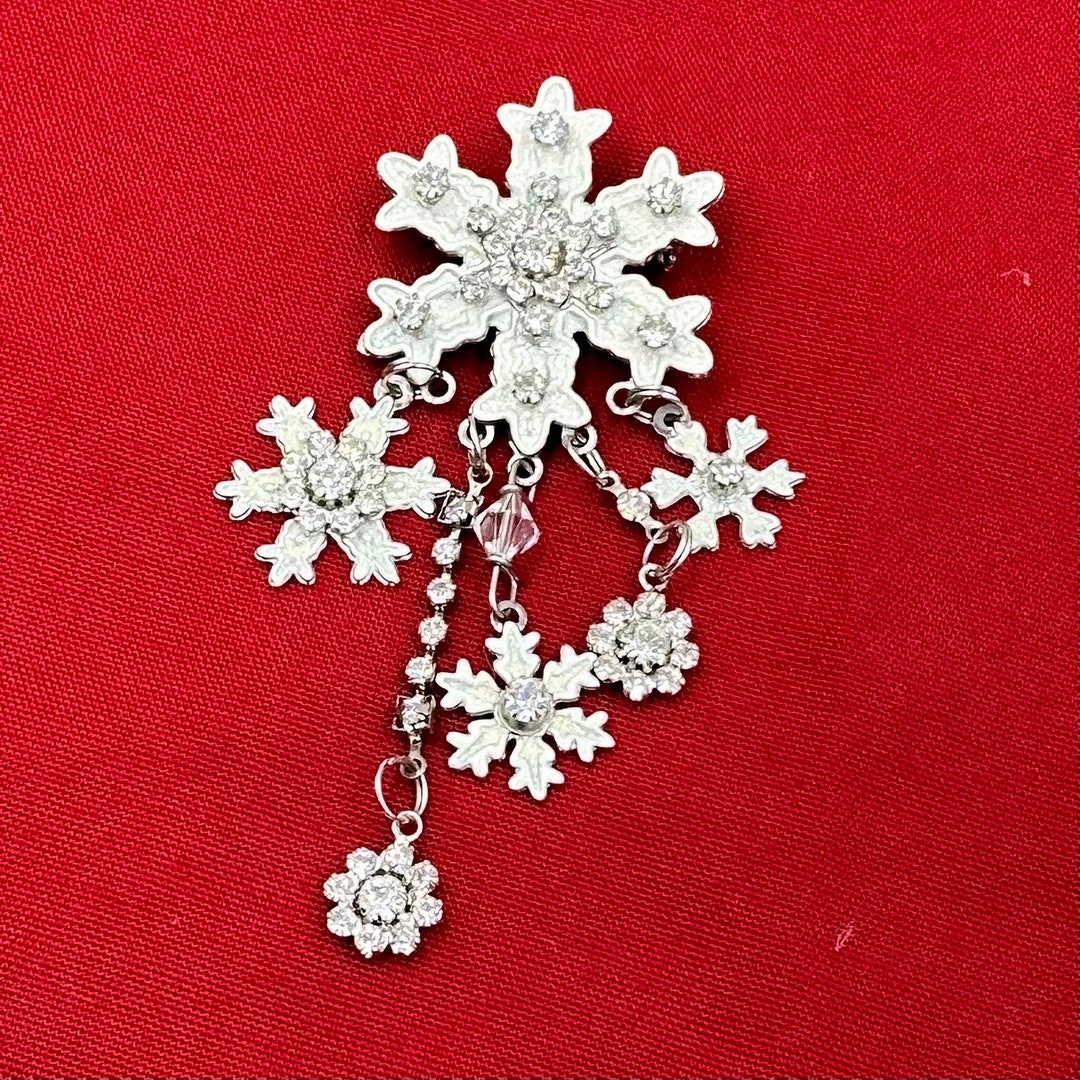 Lunch at the Ritz LATR 2 GO Pin Brooch Pendant Enhancer White Winter ...