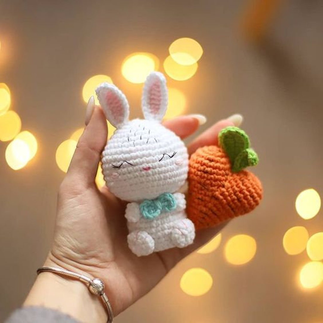Crochet PATTERN Bunny Carrot Heart Heart Valentine's Day Decor Tutorial ...