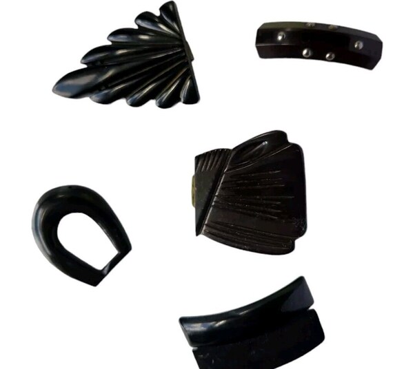 Vintage Bakelite Pieces Of Clips And Buckles 1930s - Gem