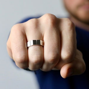 Edge Ring in Silver - Men's Ring - Men's Band - Stainless Steel Ring ...