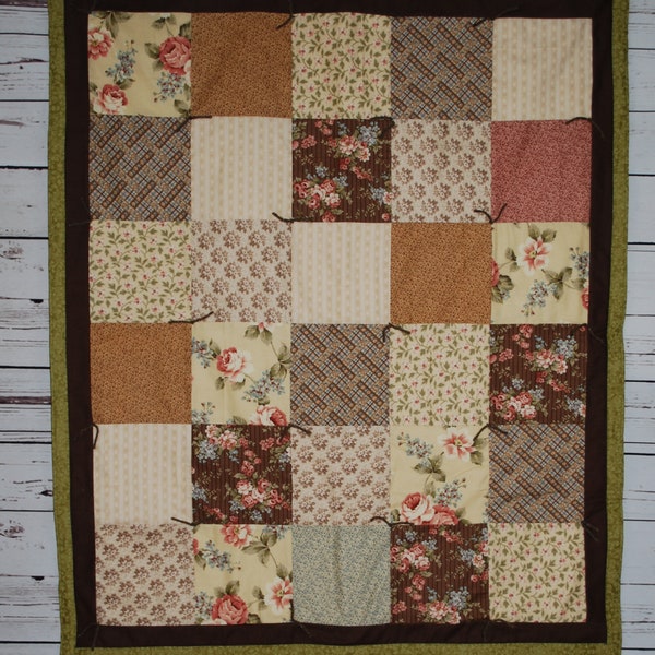 Traditional Quilt - Etsy