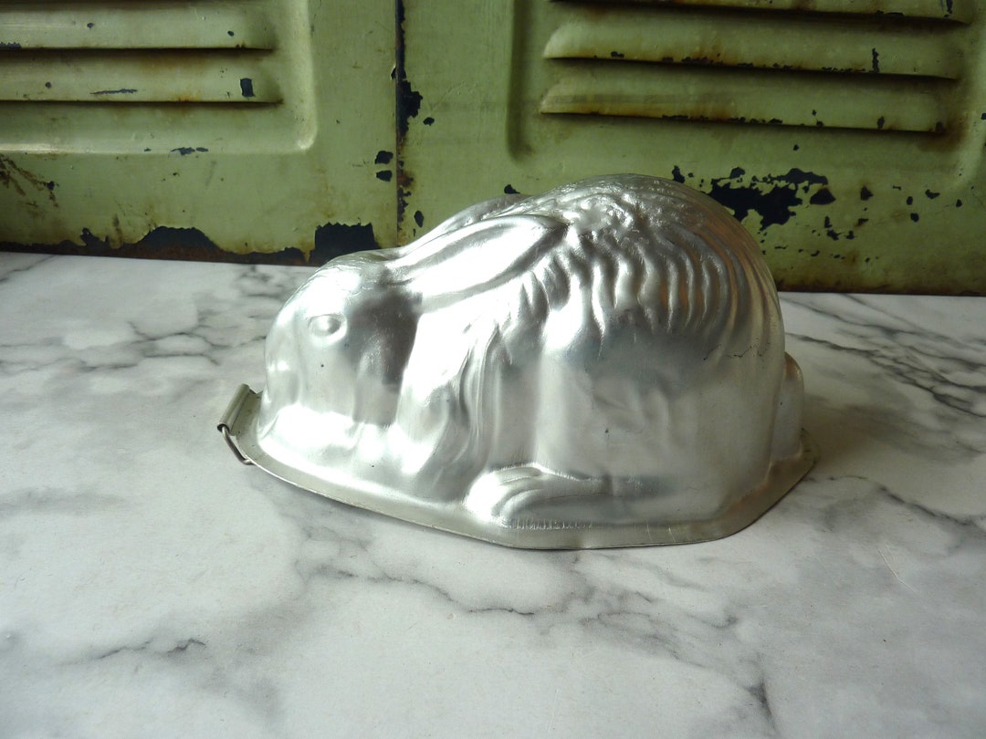 Large Vintage Aluminium Bunny Rabbit Mould Jelly Jello Cakes Mold - Etsy